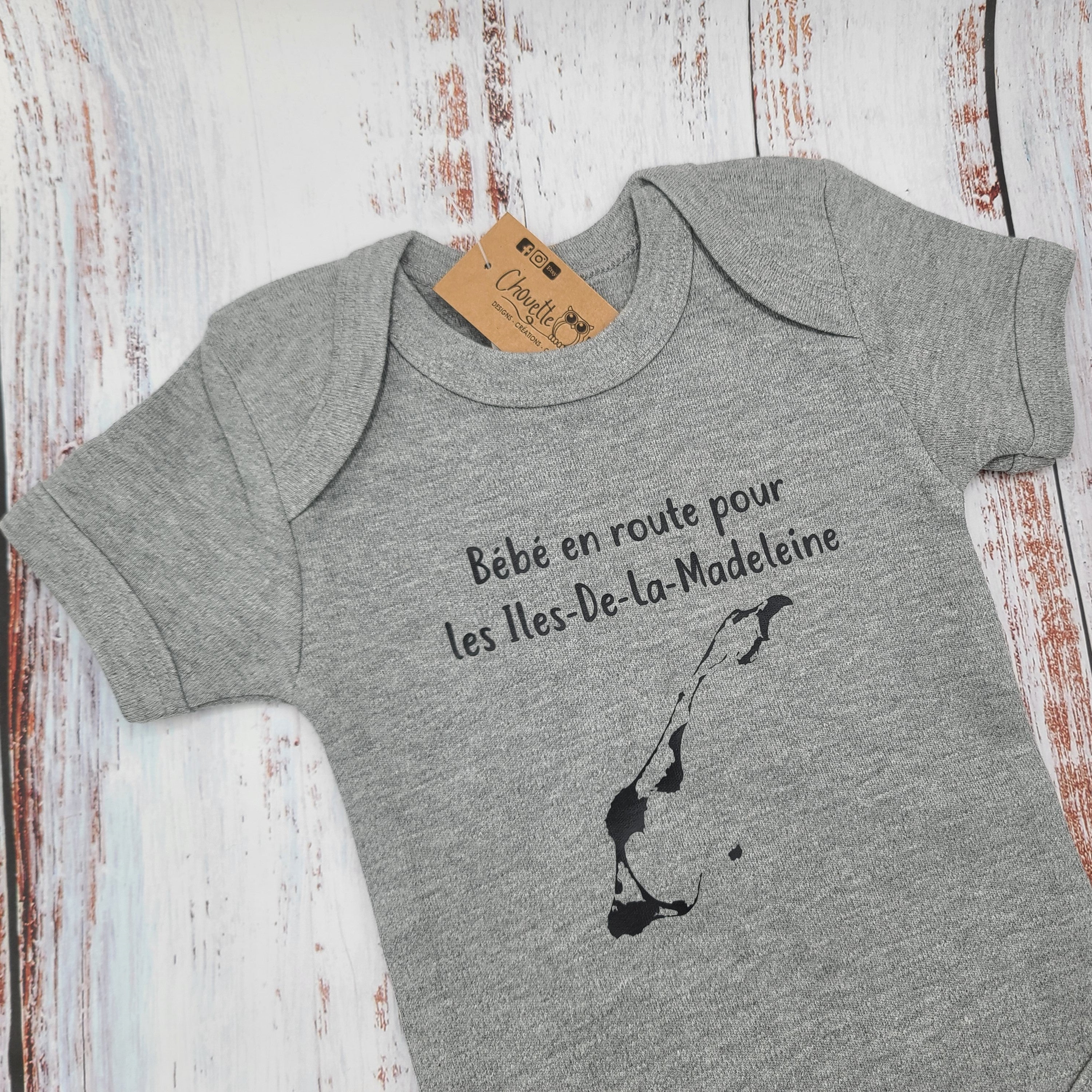 Cache-couche pour bébé - Bébé en route pour les Îles-De-La-Madeleine ...